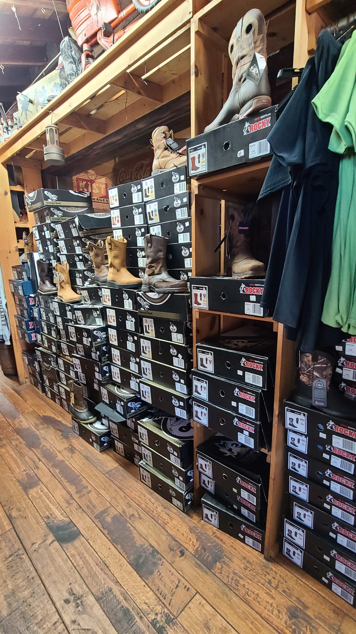 Collett Country Store | Sumpin' Fer Ev'rybody!